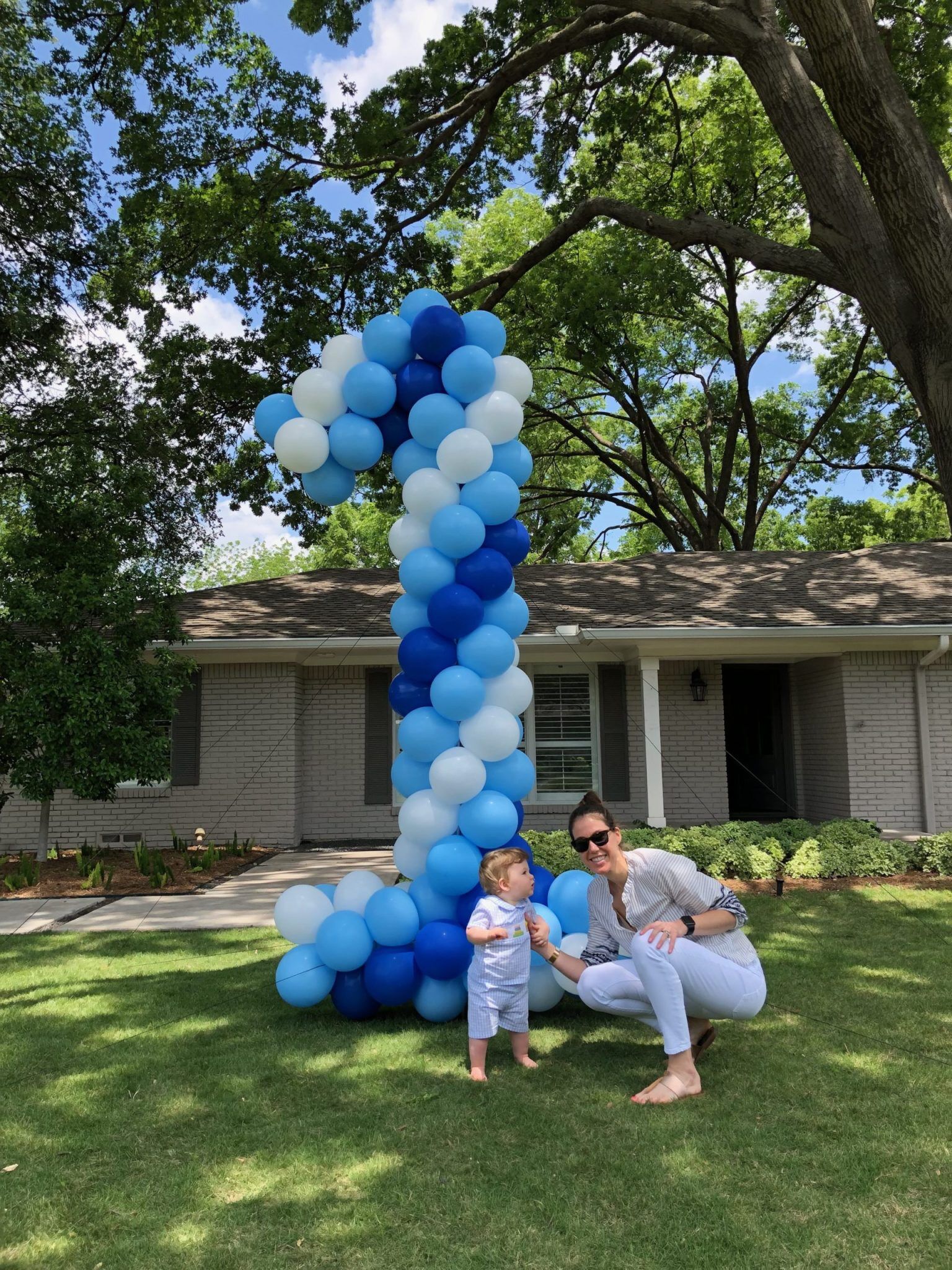 Balloon Yard Numbers - Yard Decor - Balloons Everyday